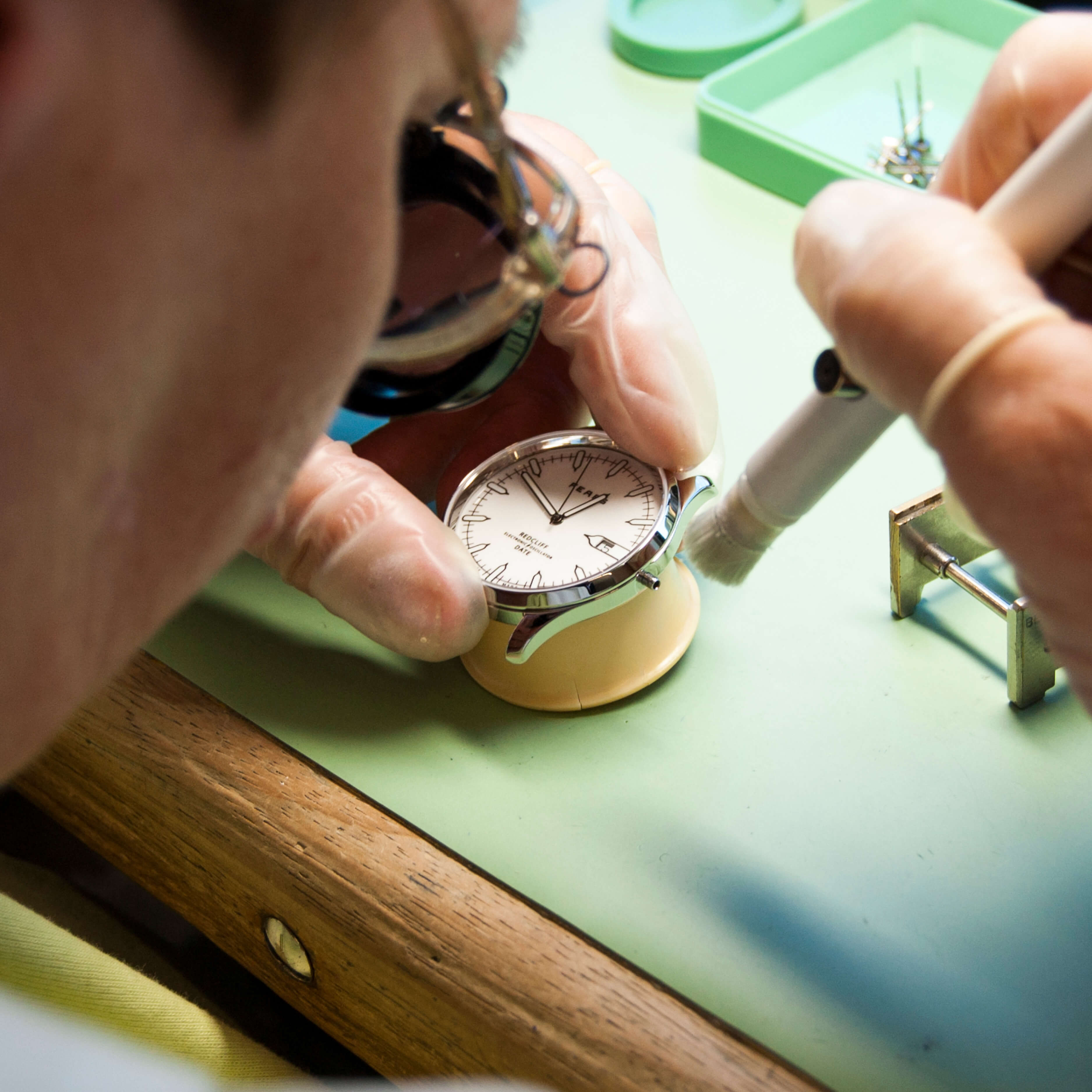 Fears Redcliff Quartz Battery Change – Fears Watch Company Limited